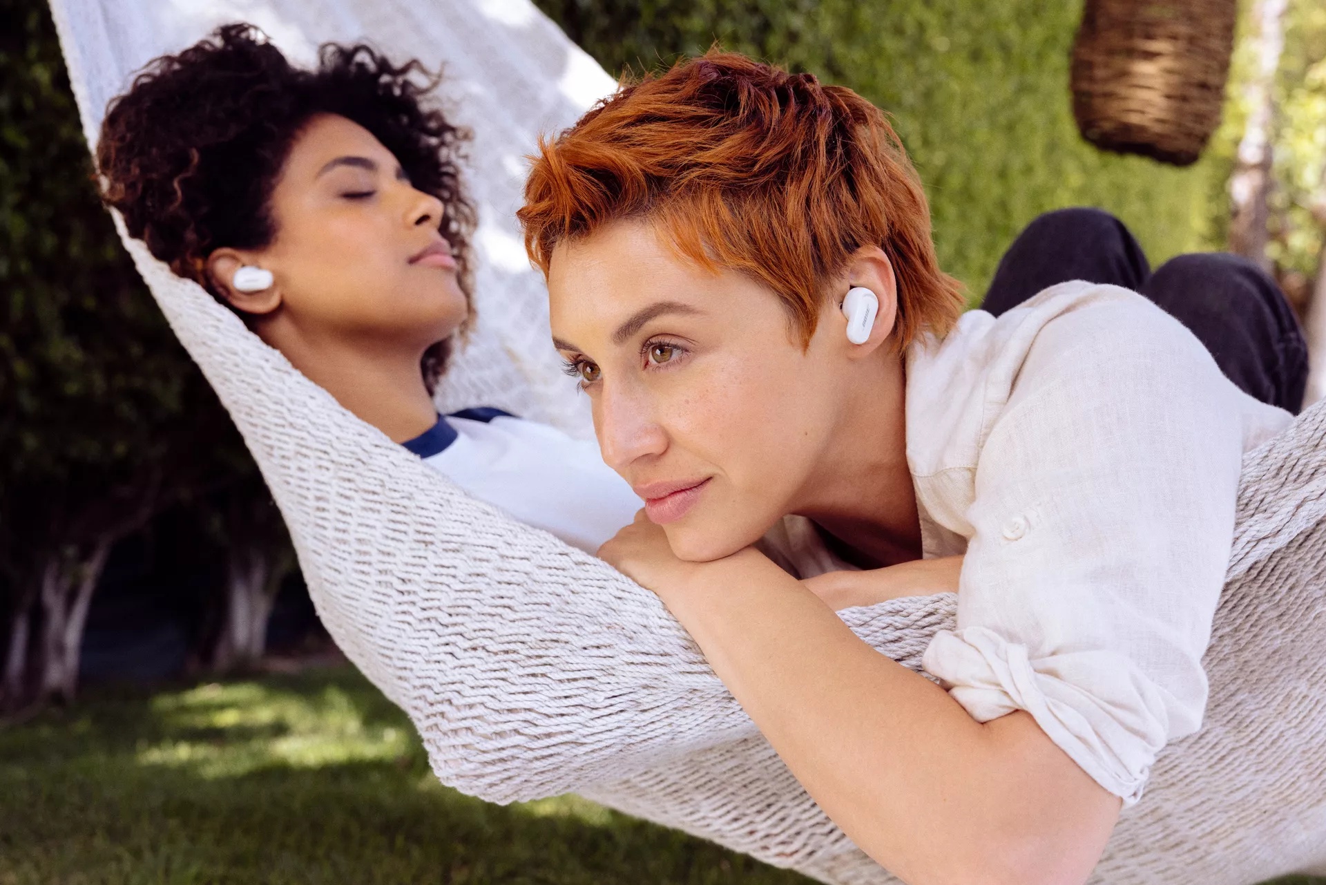 Why Do My Headphones Keep Cutting Out? | Bose